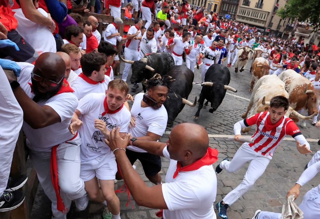San Fermín 2024: O Sărbătoare Incomparabilă în Inima Pamplonei - Travel ...